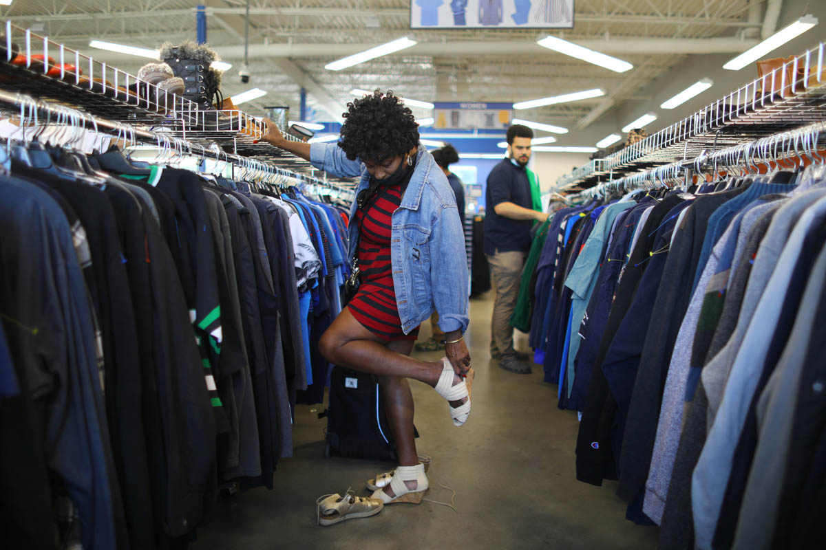 Bisnis Thrifting Itu Apa? - Franchisepedia